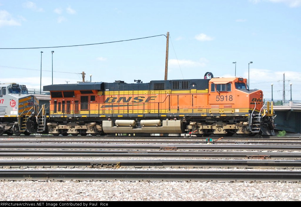 BNSF 5918